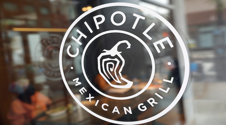 Chipotle adds automation, 'autocado' robot helps make guacamole ...